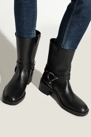 STUART WEITZMAN Round Toe Ankle Boots