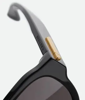 Bottega Veneta Round Frame Sunglasses