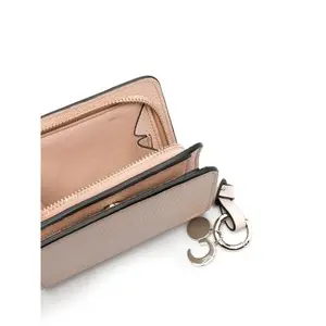 Chloé Alphabet Logo Clip