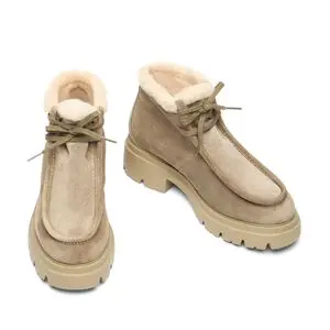 STUART WEITZMAN Hudson Shearling Chukka Boots - Brown