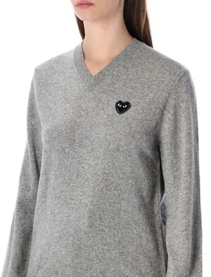Play Comme Des Garcon V-neck Long-sleeve Sweater With Heart Logo - Gray