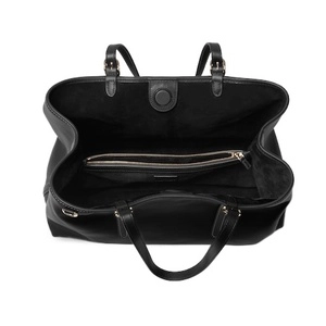 Gucci Gg Emblem Medium Tote Bag - Black