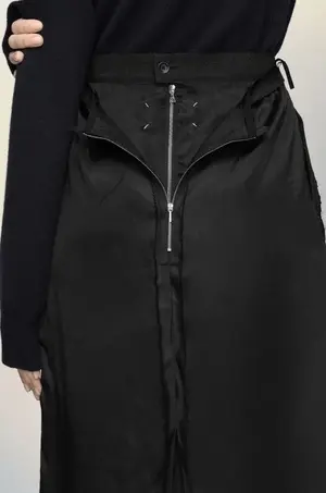 MAISON MARGIELA Midi Skirt With Raw Hem And Contrast Panels - Black
