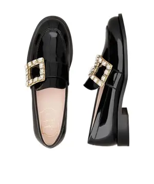 ROGER VIVIER Très Vivier Loafers