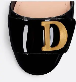 Dior Patent Leather C’est Pumps With Gold 'cd' Detail
