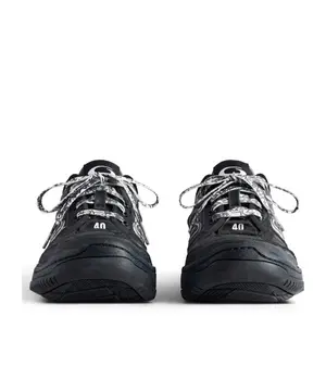 Balenciaga Hamptons Low Top Sneakers - Black