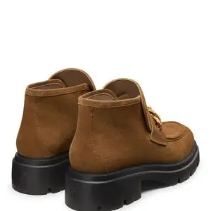 STUART WEITZMAN Soluxe Hudson Chukka Boots With Chain Embellishment