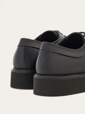 FERRAGAMO Cervantes Round Toe Lace-up Shoes