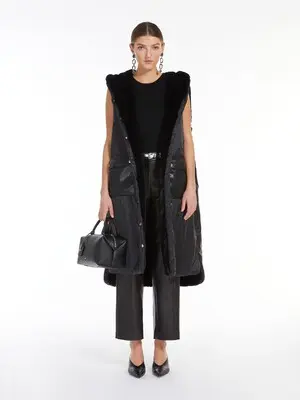 Max Mara Buttoned Sleeveless Jacket With Hood