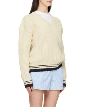 AMI Paris Long-sleeved V-neck Jumper With Crochet Patch - No