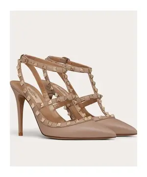 Valentino Garavani Rockstud Ankle Strap Pumps - Poudre