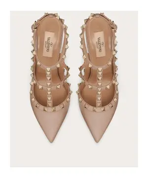 Valentino Garavani Rockstud Ankle Strap Pumps - Poudre