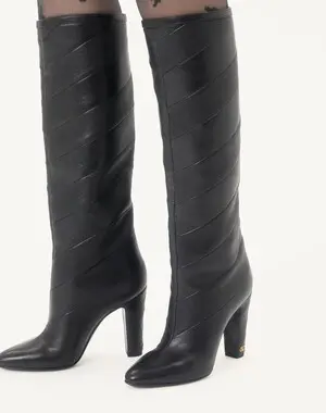Valentino Garavani Rayons Nappa Boots With Chevron Pattern