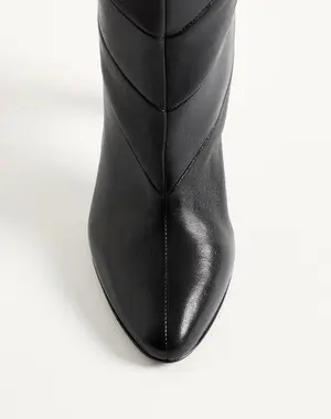 Valentino Garavani Rayons Nappa Boots With Chevron Pattern
