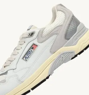 AUTRY Hyperway Lace-up Sneakers - White/grey