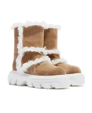 Casadei Dolomiti Marica Faux-fur Detailed Boots - White