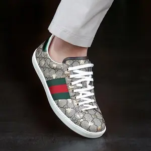 Gucci Ace Gg Supreme Bee Sneakers - Gray