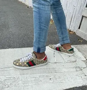 Gucci Ace Gg Supreme Bee Sneakers - Gray