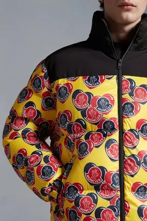 Moncler Antares Zip-up Short Down Jacket With Heart Motif