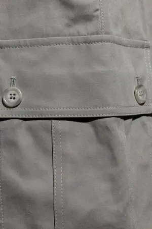 Dolce & Gabbana Cargo Shorts With Logo Plaque - Grey