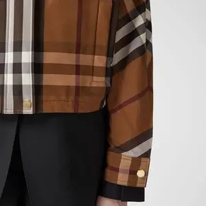 Burberry Check Pattern Zip-up Jacket