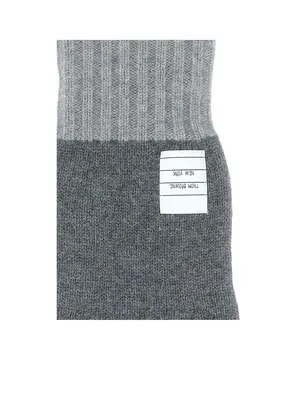 Thom Browne Knitted Gloves With Rwb Stripes - Gray