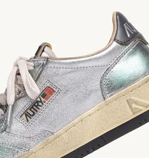 AUTRY Medalist Super Vintage Low Sneakers - White