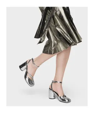MAISON MARGIELA Tabi Split Toe Heeled Sandals - Silver