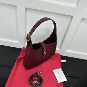 Gucci Jackie 1961 Medium Shoulder Bag - Red
