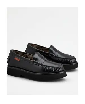 TOD'S Penny-slot Round Toe Loafers - Black