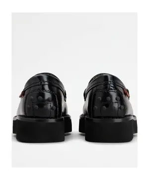 TOD'S Penny-slot Round Toe Loafers - Black