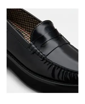 TOD'S Penny-slot Round Toe Loafers - Black