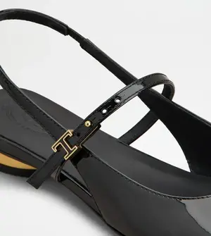 TOD'S Mary Jane Flats With Enamel T Detail
