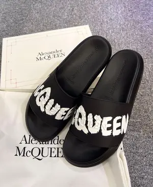 Alexander McQueen Graffiti Logo Slip-on Slides - Black