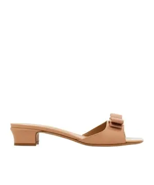 FERRAGAMO Vara Bow Slides - Amaretti