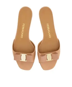 FERRAGAMO Vara Bow Slides - Amaretti