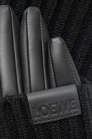 Loewe Ribbed Leather Gloves