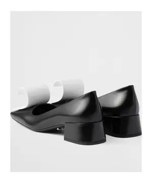 Prada Two-tone Square-toe Pumps - Black