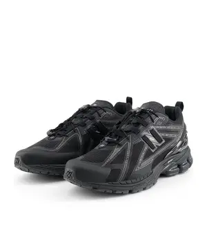 NEW BALANCE 1906r Lace-up Sneakers - Black