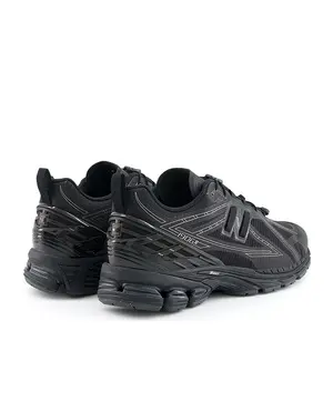 NEW BALANCE 1906r Lace-up Sneakers - Black