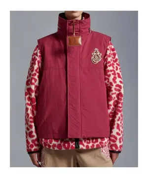 Moncler X Jw Anderson Logo Patch Sleeveless Jacket