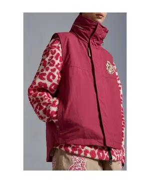 Moncler X Jw Anderson Logo Patch Sleeveless Jacket