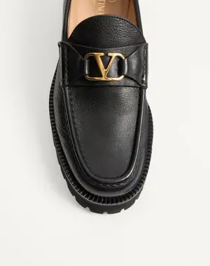 Valentino Garavani Vlogo Signature Buffalo Loafer - Black