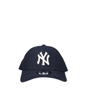New Era Contrasting Logo Baseball Cap - Black