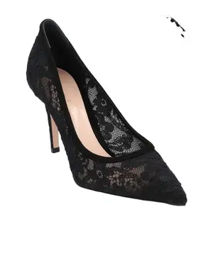 GIANVITO ROSSI Claudia Lace Pumps