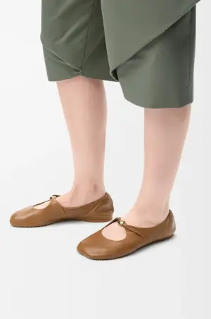 Loewe Pebble Soft Ballerina Flats - Oak