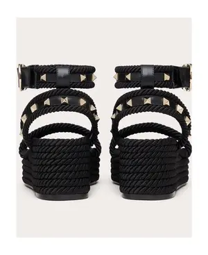 Valentino Garavani Rockstud Open Toe Wedge Sandals - Black