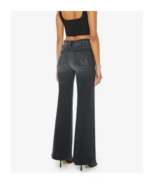 MOTHER The Hustler Roller Sneak Jeans In Wash - Black