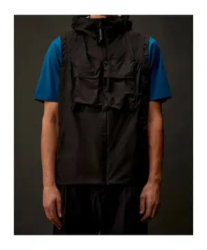 C.P. COMPANY Transformable Hooded Jacket - Black