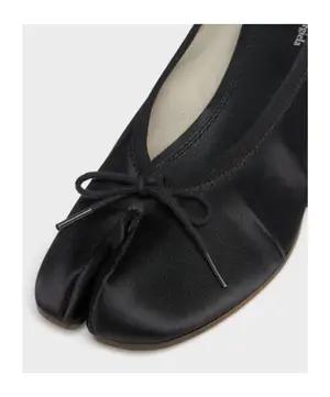 MAISON MARGIELA Tabi Ballet Flats